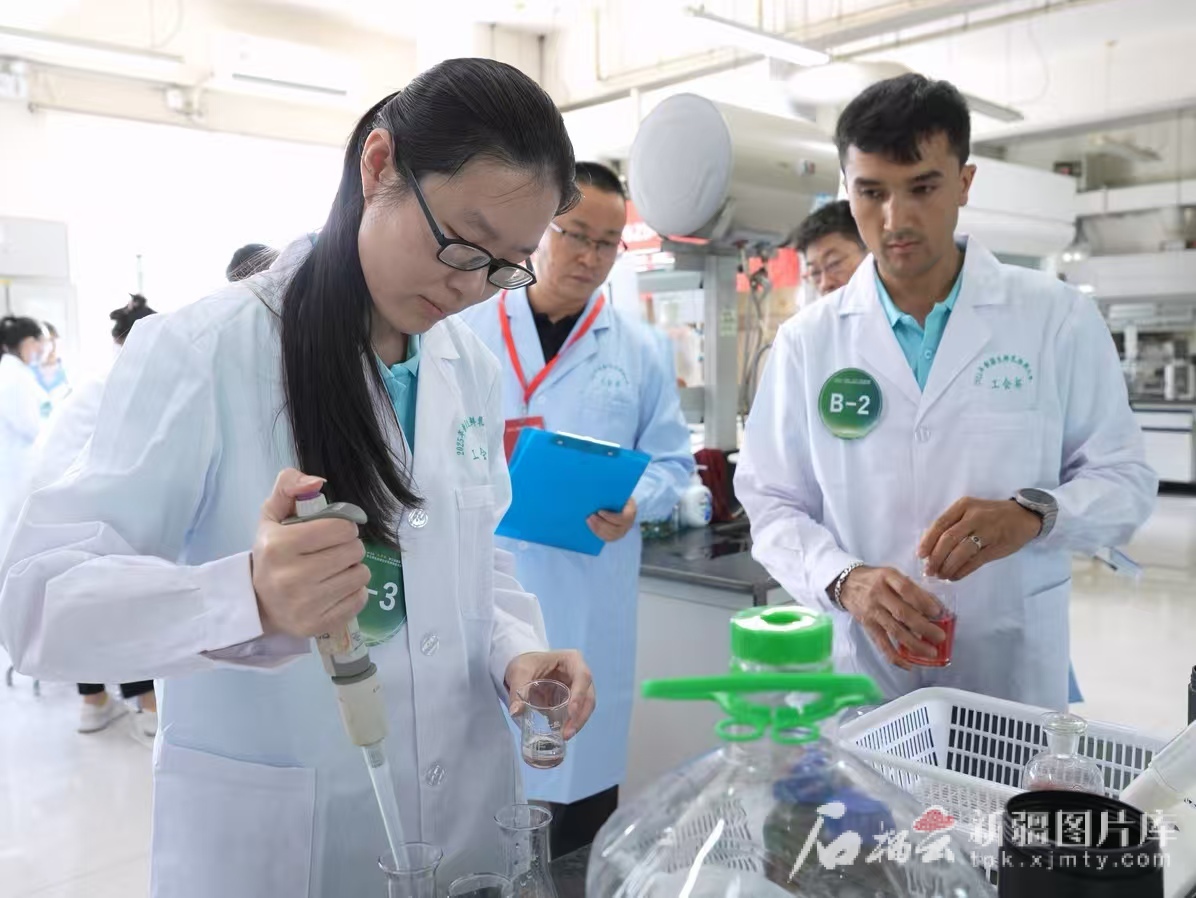 新疆首届生鲜乳质量安全检测技能大赛落幕
