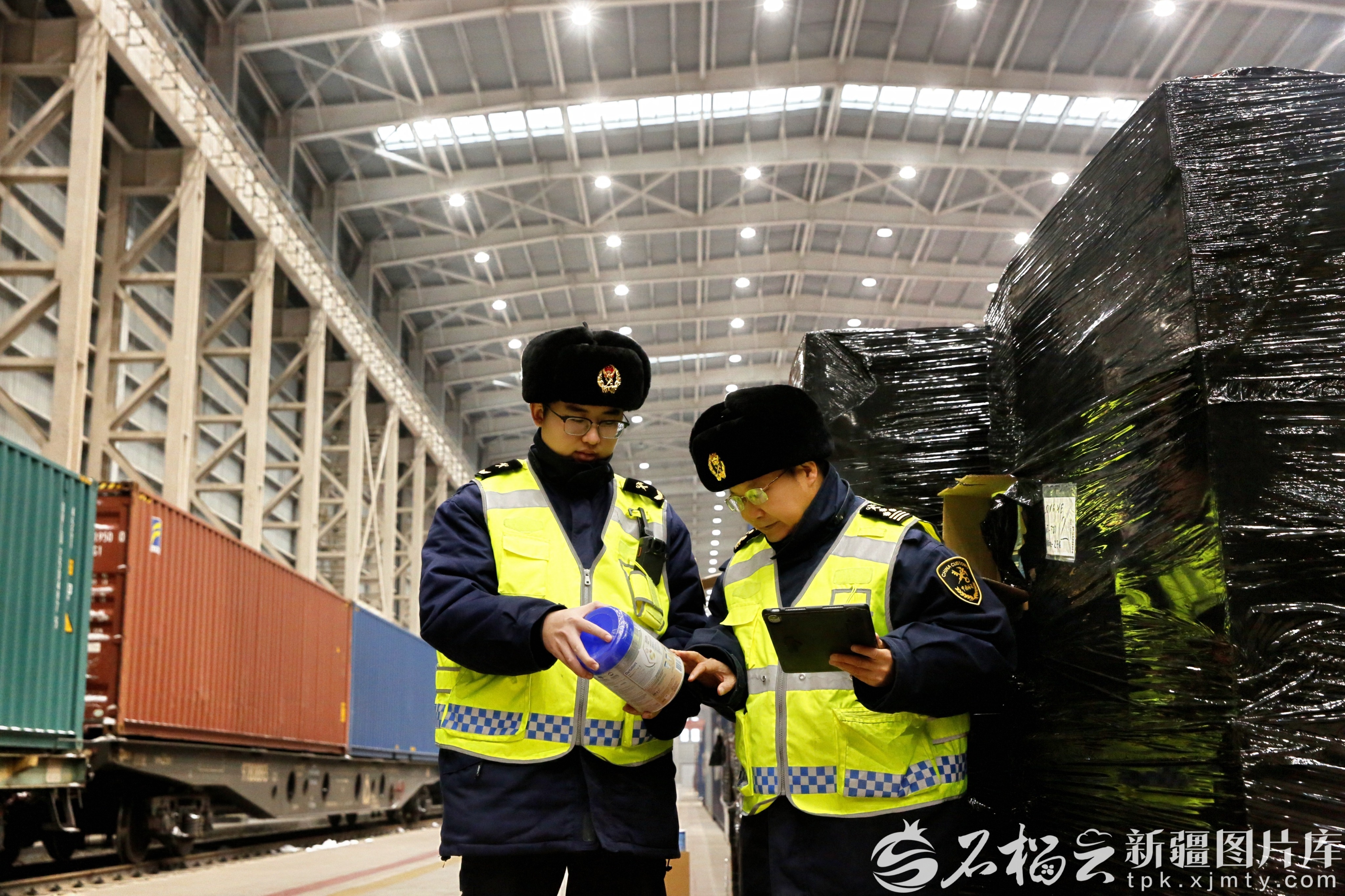 前11月阿拉山口口岸进出口货运量同比增长4.8%